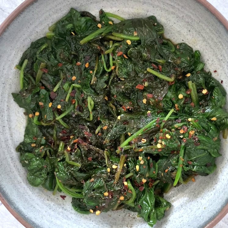 Lemon Garlic Spinach | 10-Minutes, Low-Carb, Keto, Gluten-Free